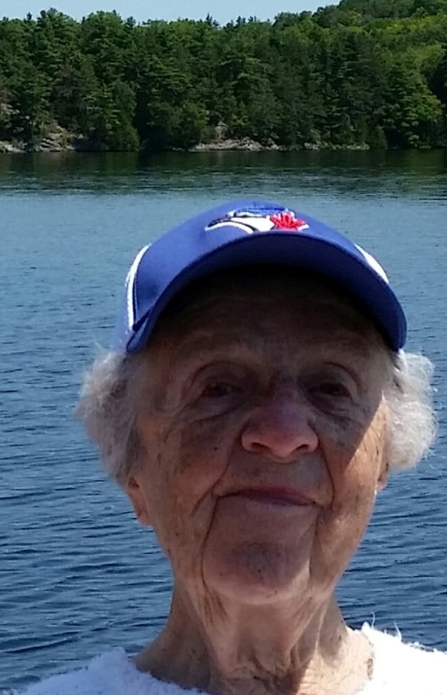 Betty Hatch's Instagram, Twitter & Facebook on IDCrawl