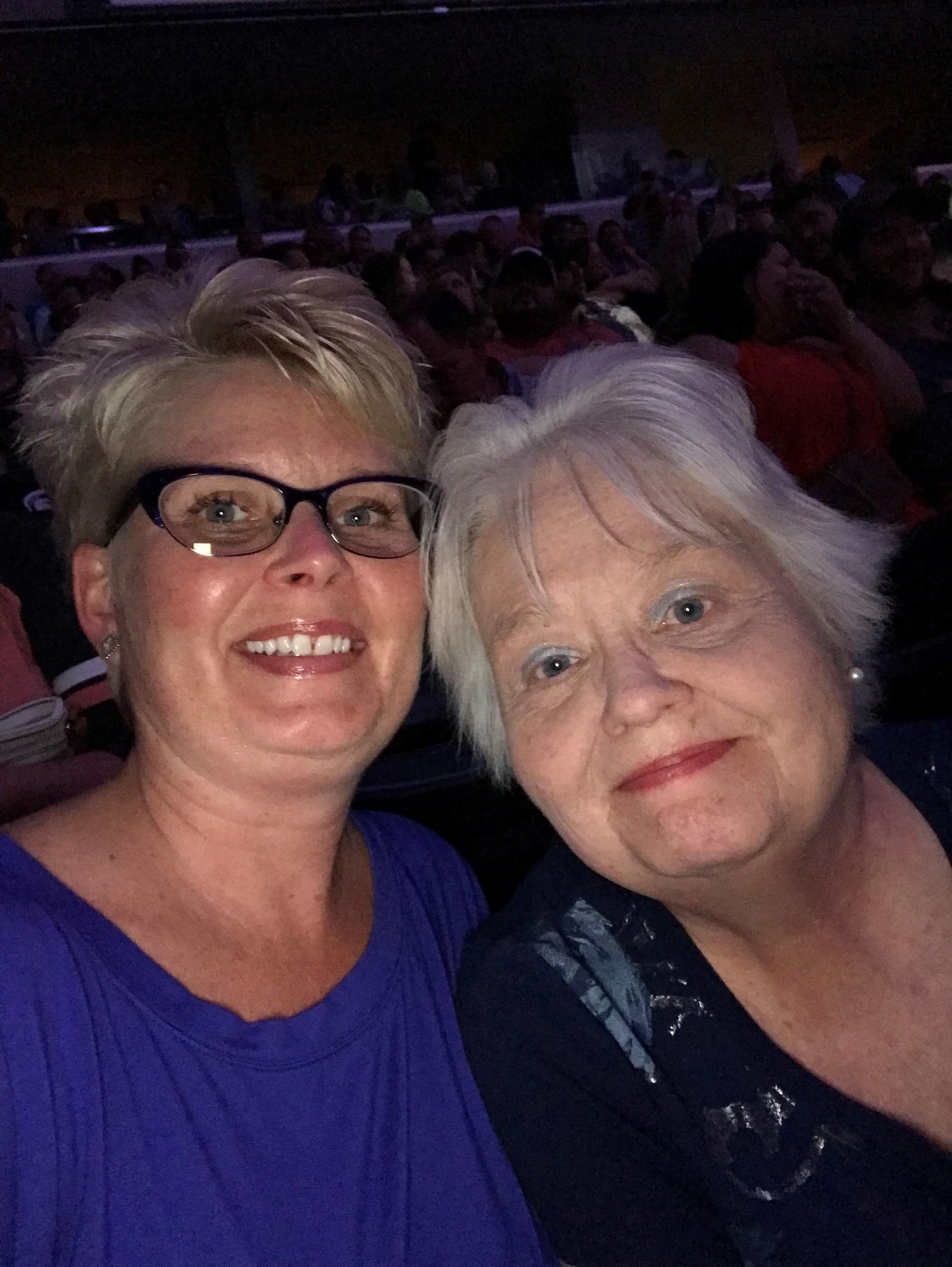 Ashley Dunsmore's Instagram, Twitter & Facebook on IDCrawl